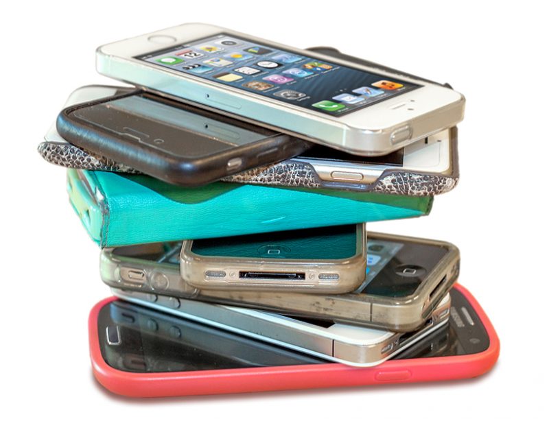 Phone stacking – Unplugged | Heel Holland Haalt Het Hier